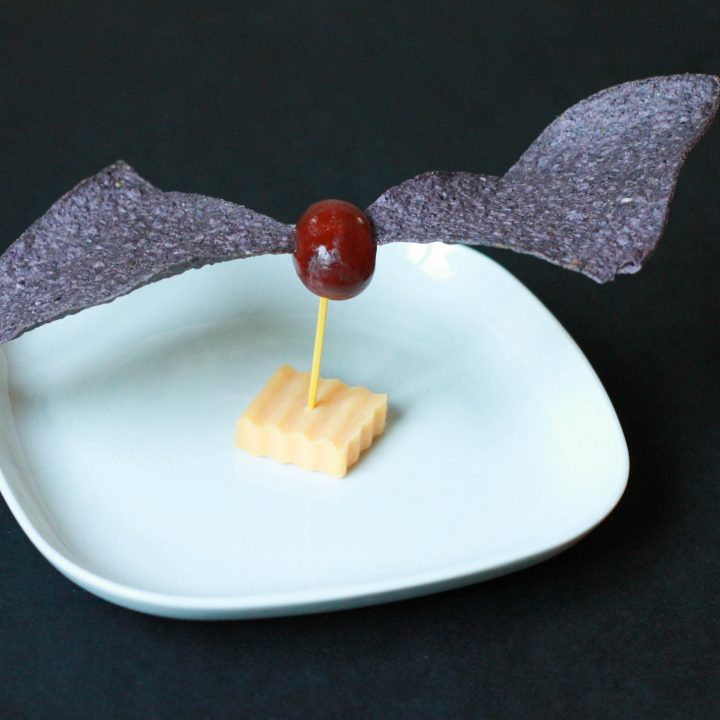 Mummy Applesauce - Healthy Halloween Snacks