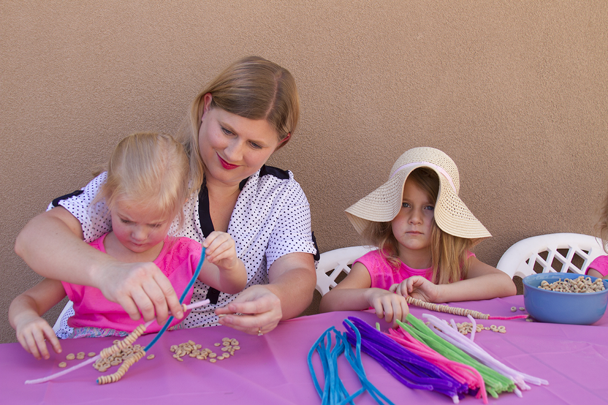 DIY Cheerios Treat Bracelets