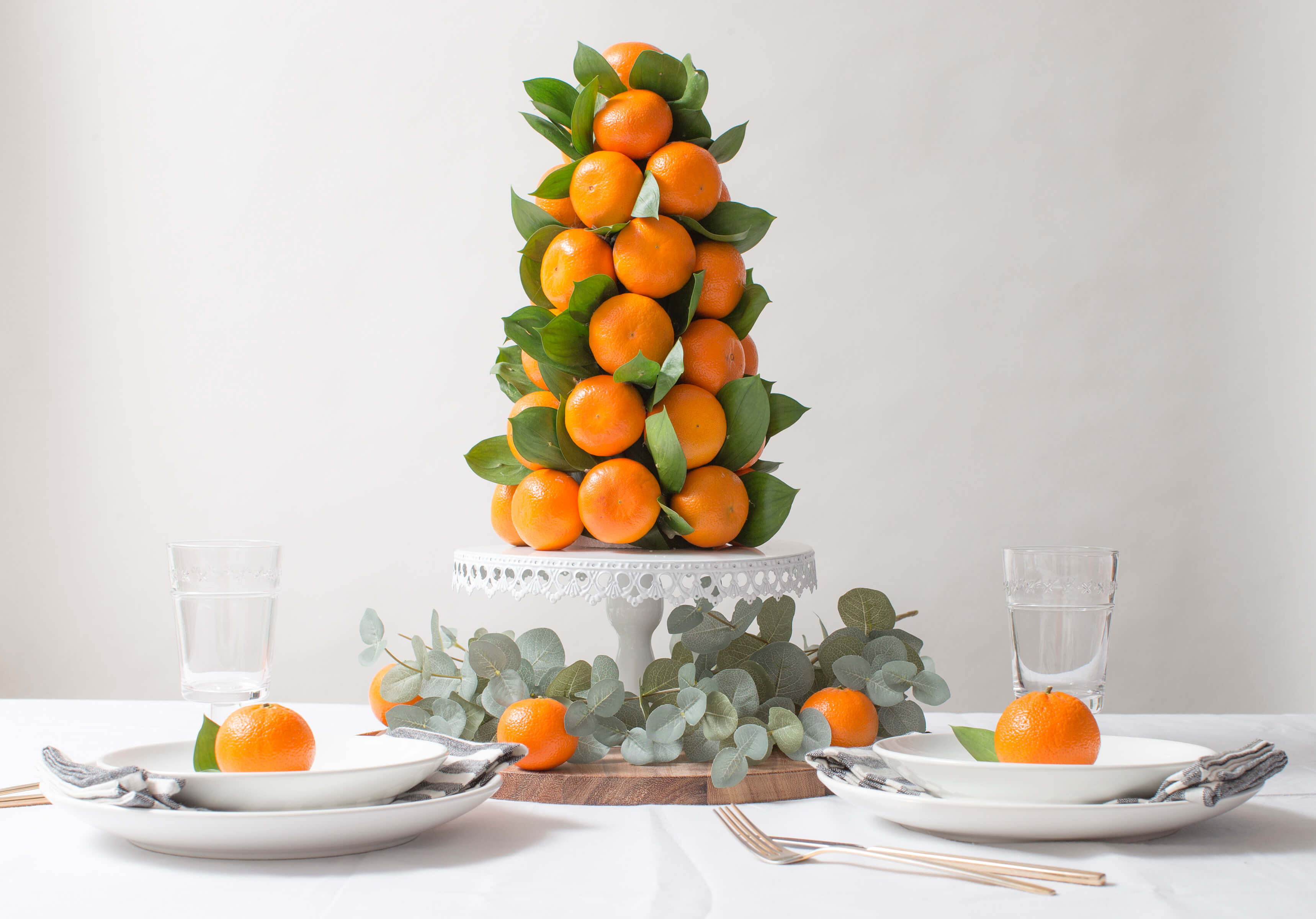 California Mandarin Holiday Tablescape