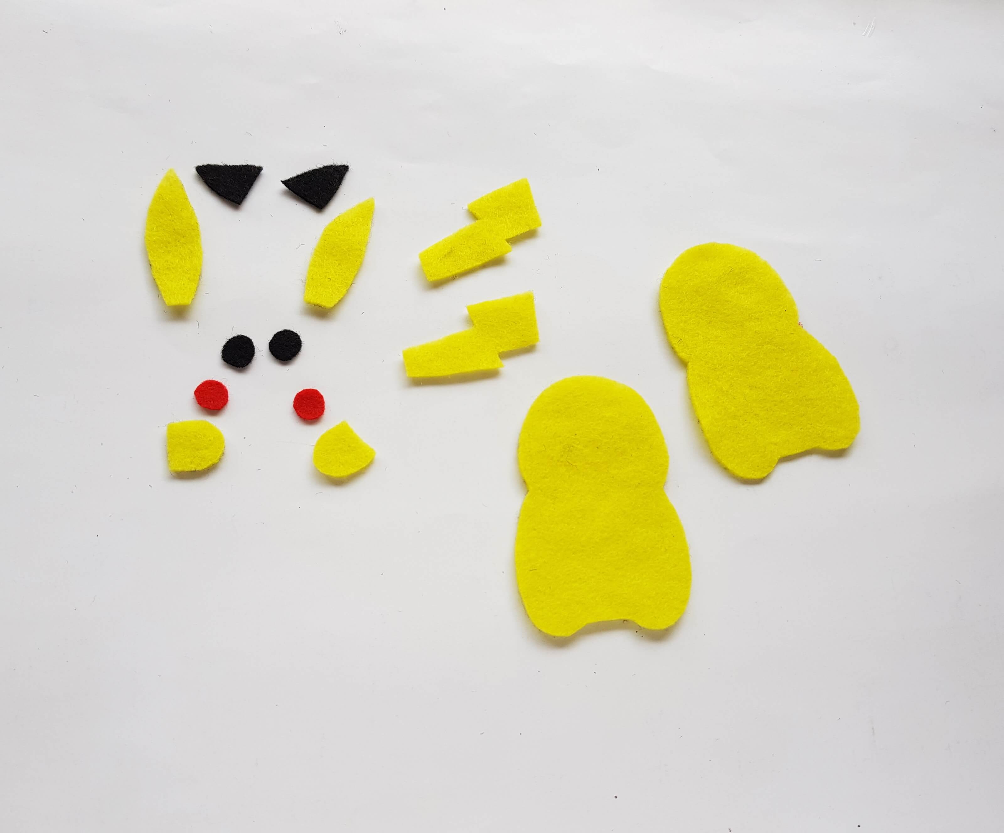 Pokémon Craft - DIY Felt Pikachu Plush