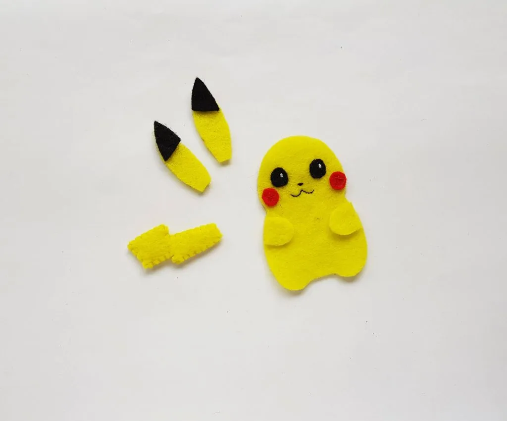 Pokémon Craft - DIY Felt Pikachu Plush