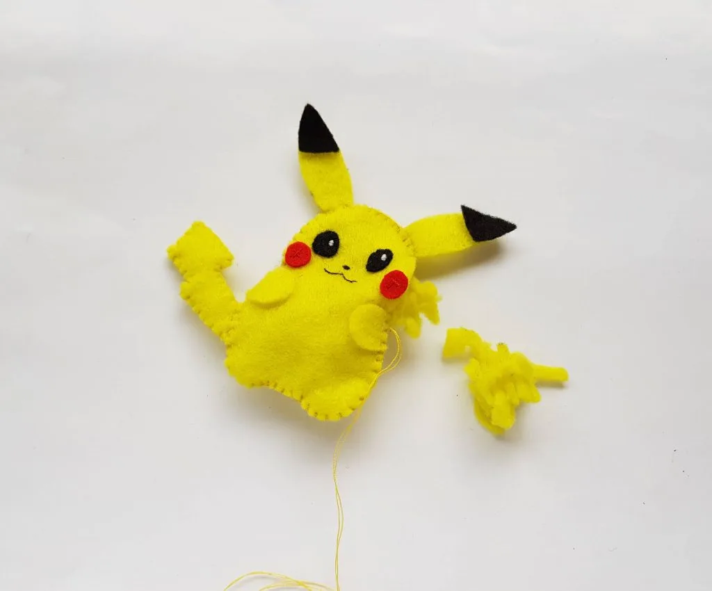 Pokémon Craft - DIY Felt Pikachu Plush