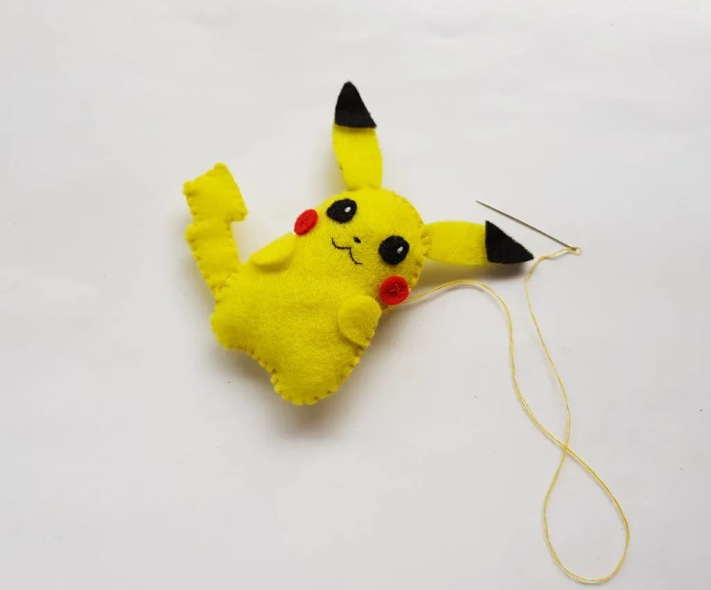 Pokémon Craft - DIY Felt Pikachu Plush