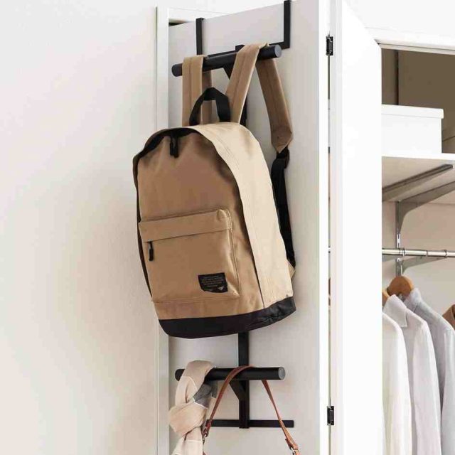 Dorm Room Essentials for Guys: College Freshman Checklist